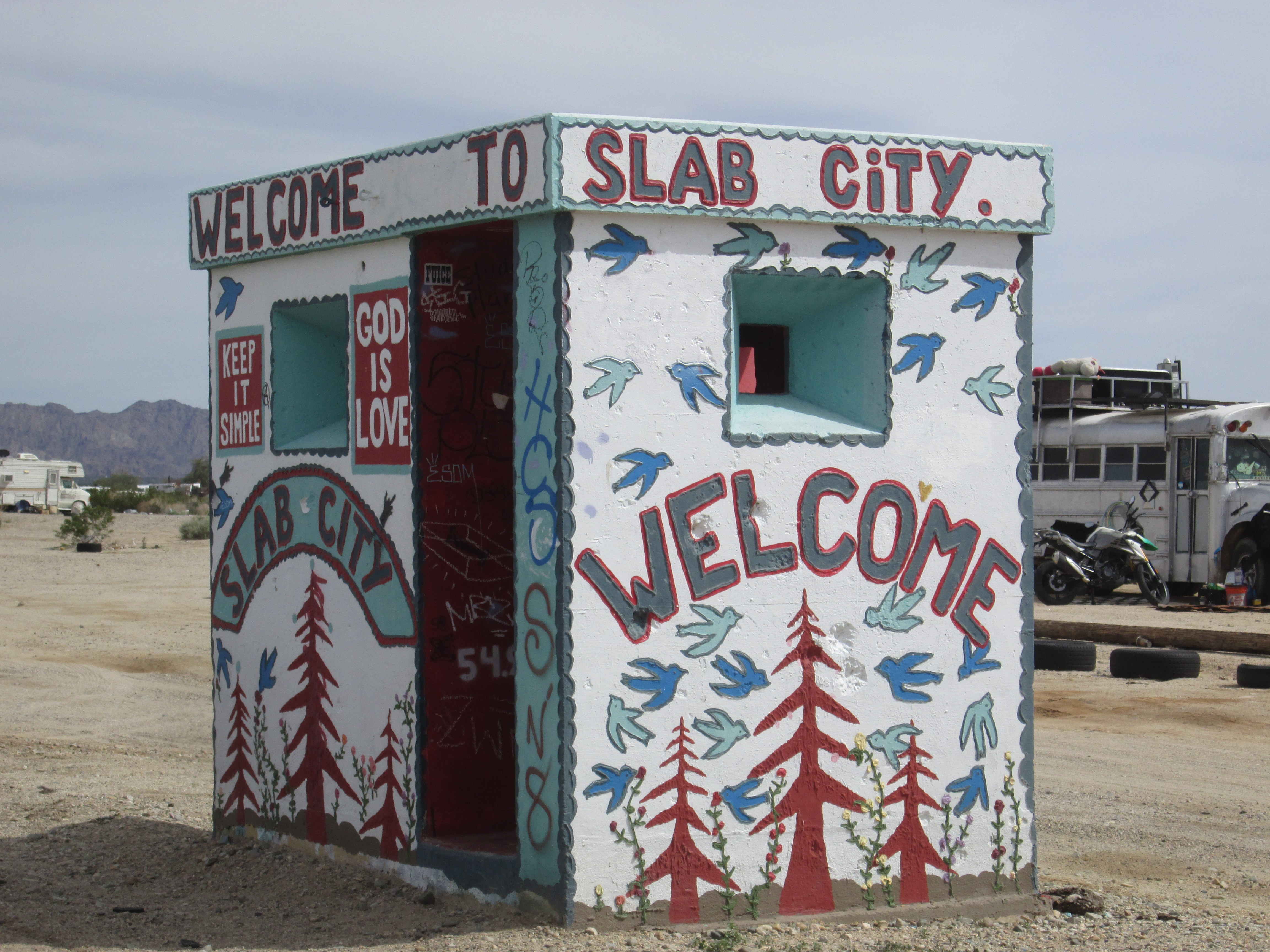 Off the Grid: Slab City | Tarnmoor